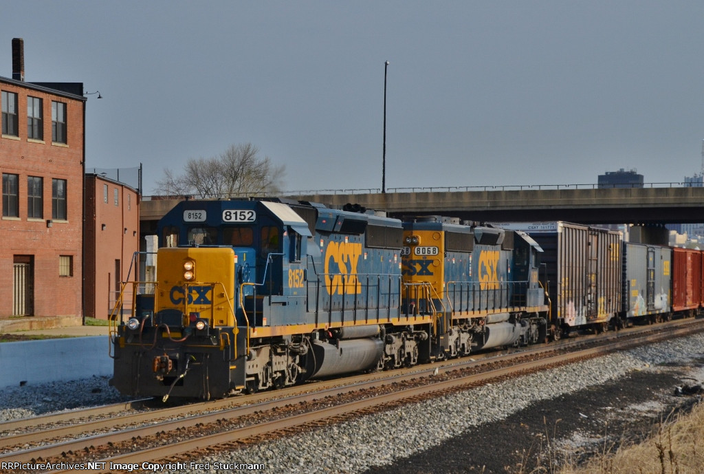 CSX 8152 & 8068